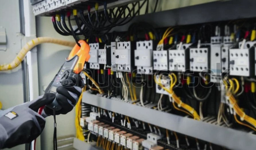 Te ayudamos a gestionar la eficiencia energética de tu empresa exitosamente